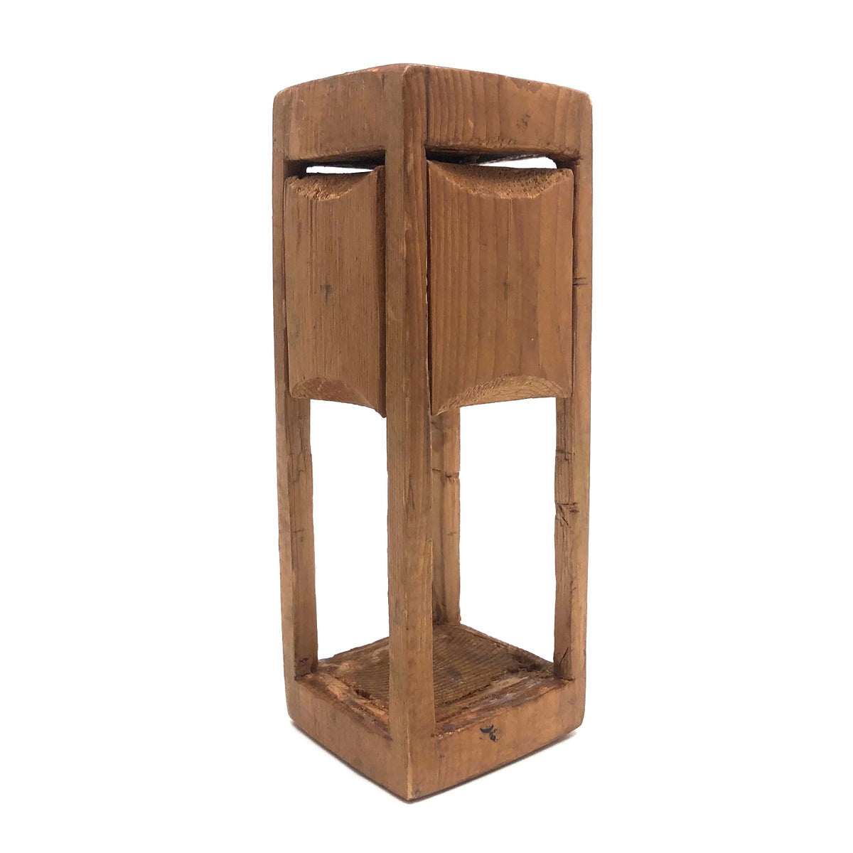 Unusual Carved Slider Whimsy – critical EYE Finds