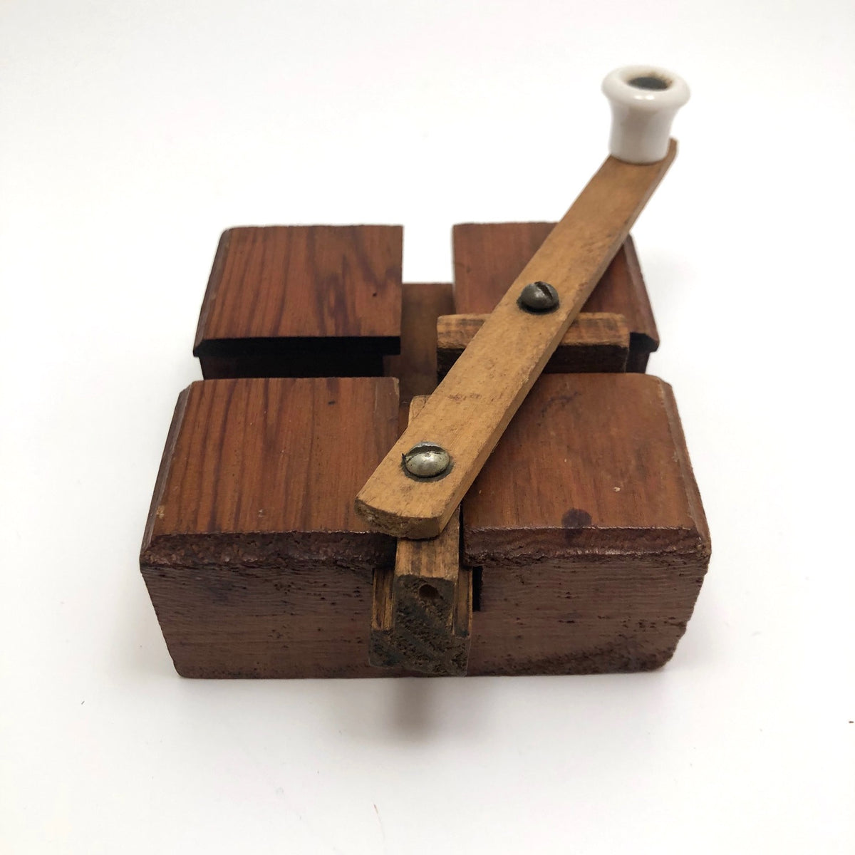 Wooden Badlands "Do Nothing" Machine – critical EYE Finds